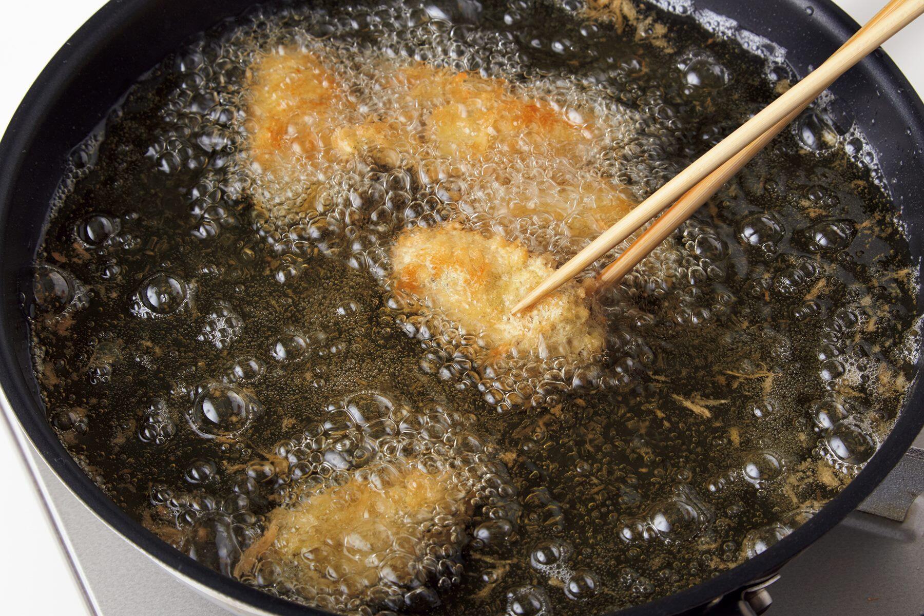 ジューシーに揚げる！"カキフライ" | 大庭英子さんの食べ飽きない定番レシピ | dancyu (ダンチュウ) | 食こそエンターテインメント！