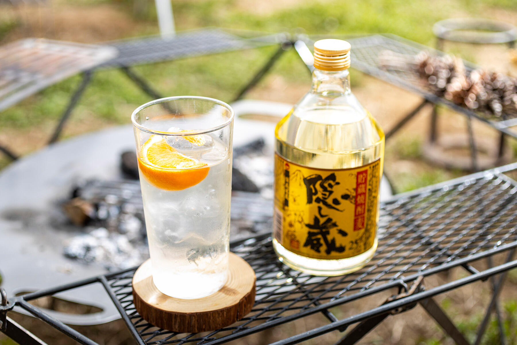 "焚き火バー"で愉しむ、本格麦焼酎「隠し蔵」と「流しのビリヤニ」。 | BE-PAL×dancyu “美味しいアウトドア達人”への道 | dancyu (ダンチュウ) | 食こそエンターテインメント！