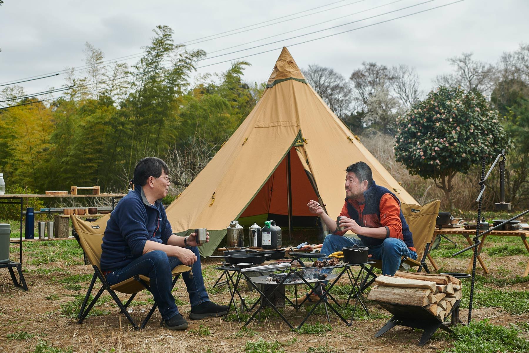 焚き火料理と焼酎。｜「美味しいアウトドア達人への道」第3回 | BE-PAL×dancyu “美味しいアウトドア達人”への道 | dancyu (ダンチュウ) | 食こそエンターテインメント！